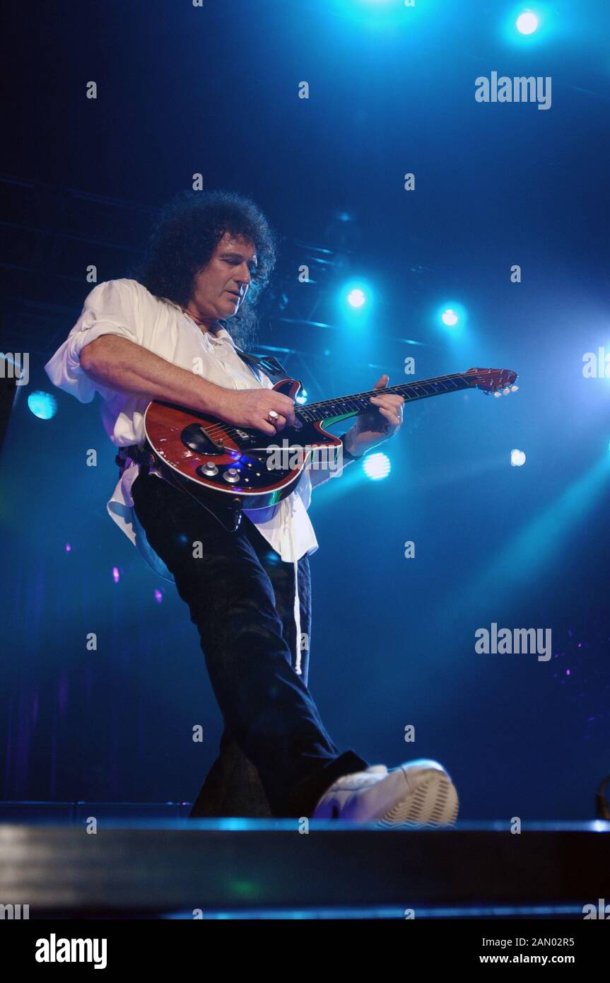 Brian may queen 1976 hi-res stock photography and images - Alamy