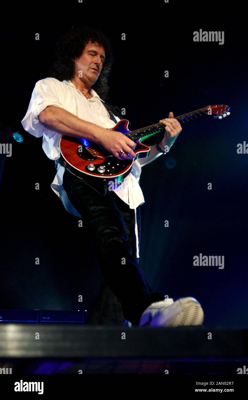 Brian may queen 1976 hi-res stock photography and images - Alamy