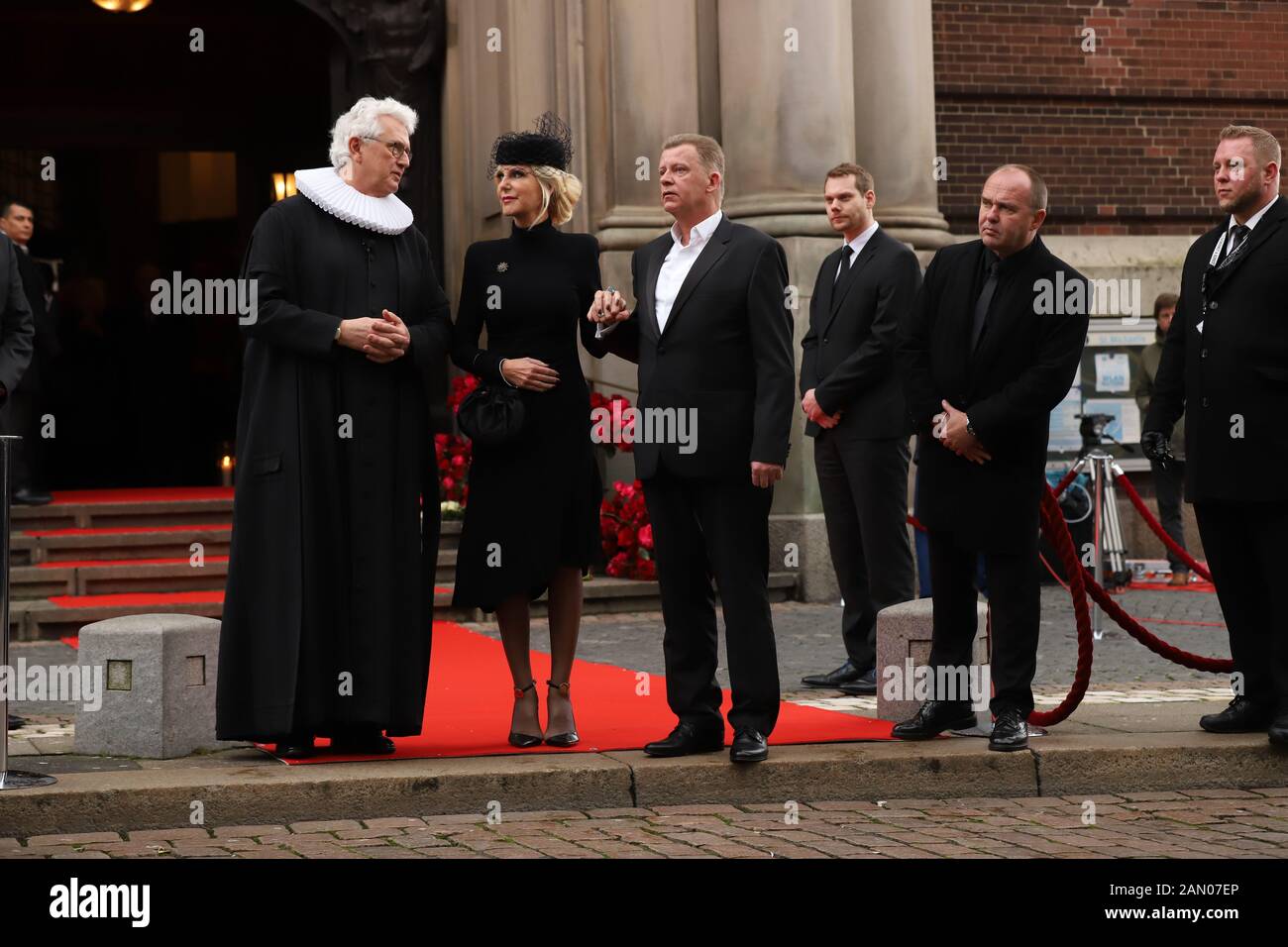 v.l. Pastor Alexander Röder, Marion Fedder, Jörg Pawlik, Trauerfeier ...