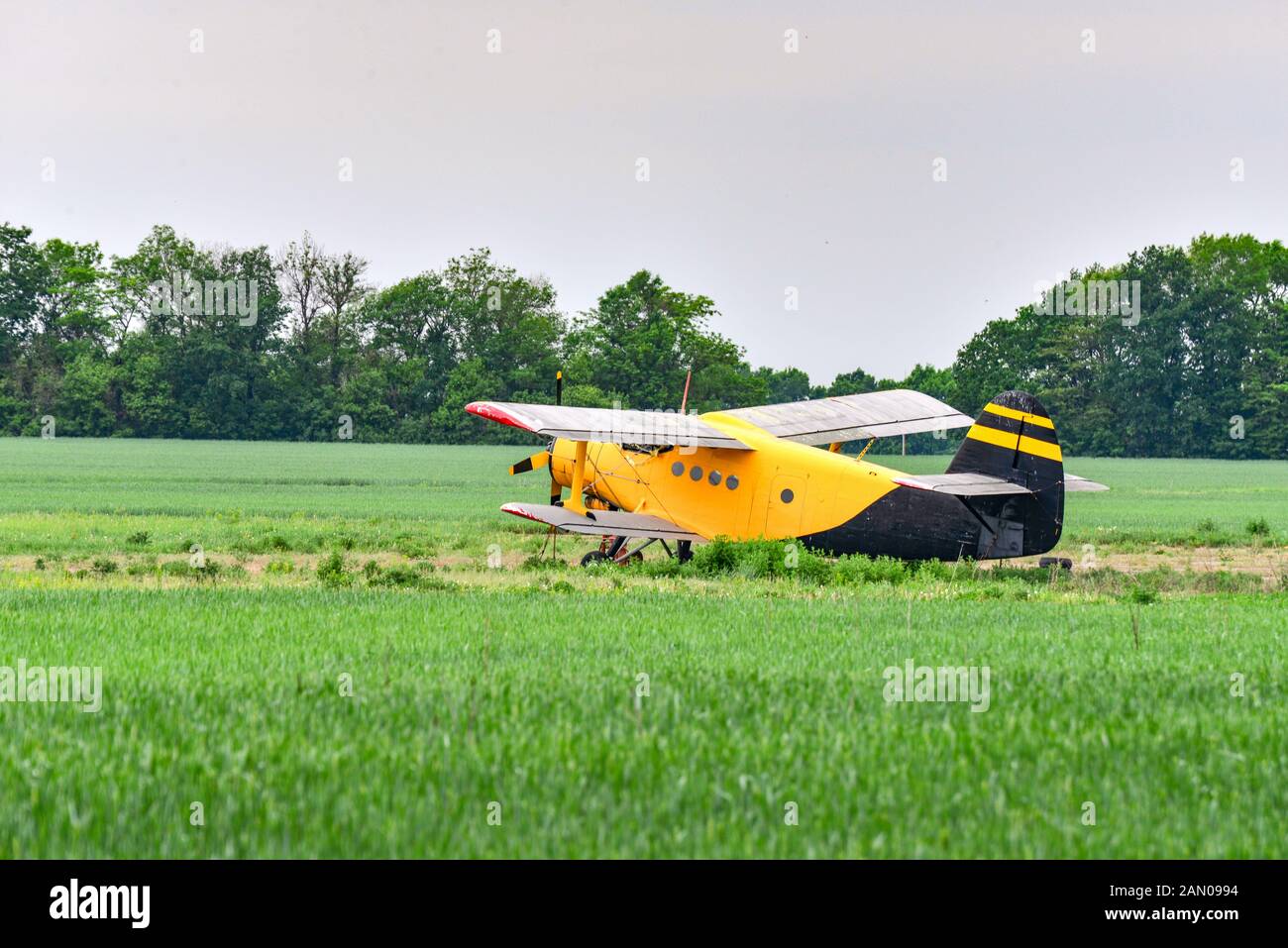 Single engine biplane agricultural aircraft hi-res stock photography ...