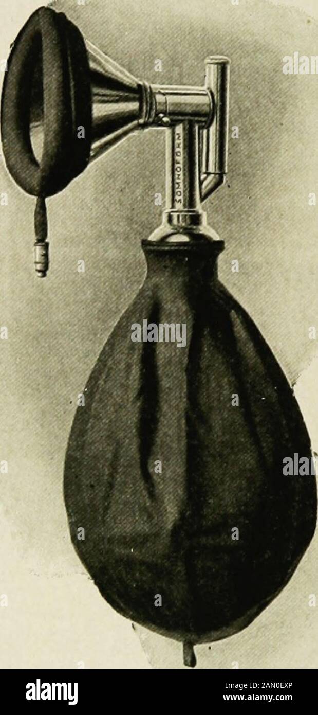 Chloroform inhaler hi-res stock photography and images - Alamy