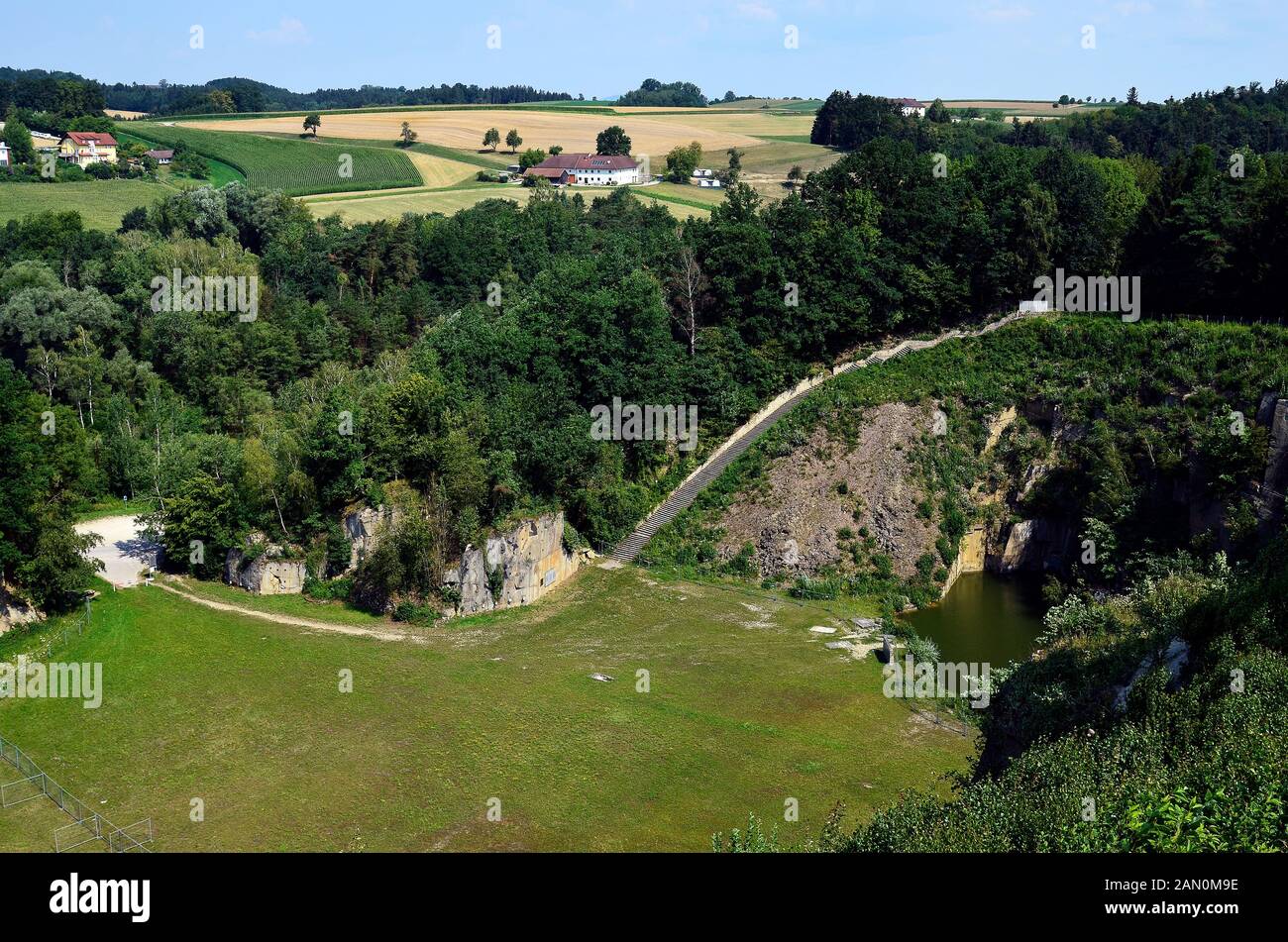 Quarry mauthausen concentration camp hi-res stock photography and ...