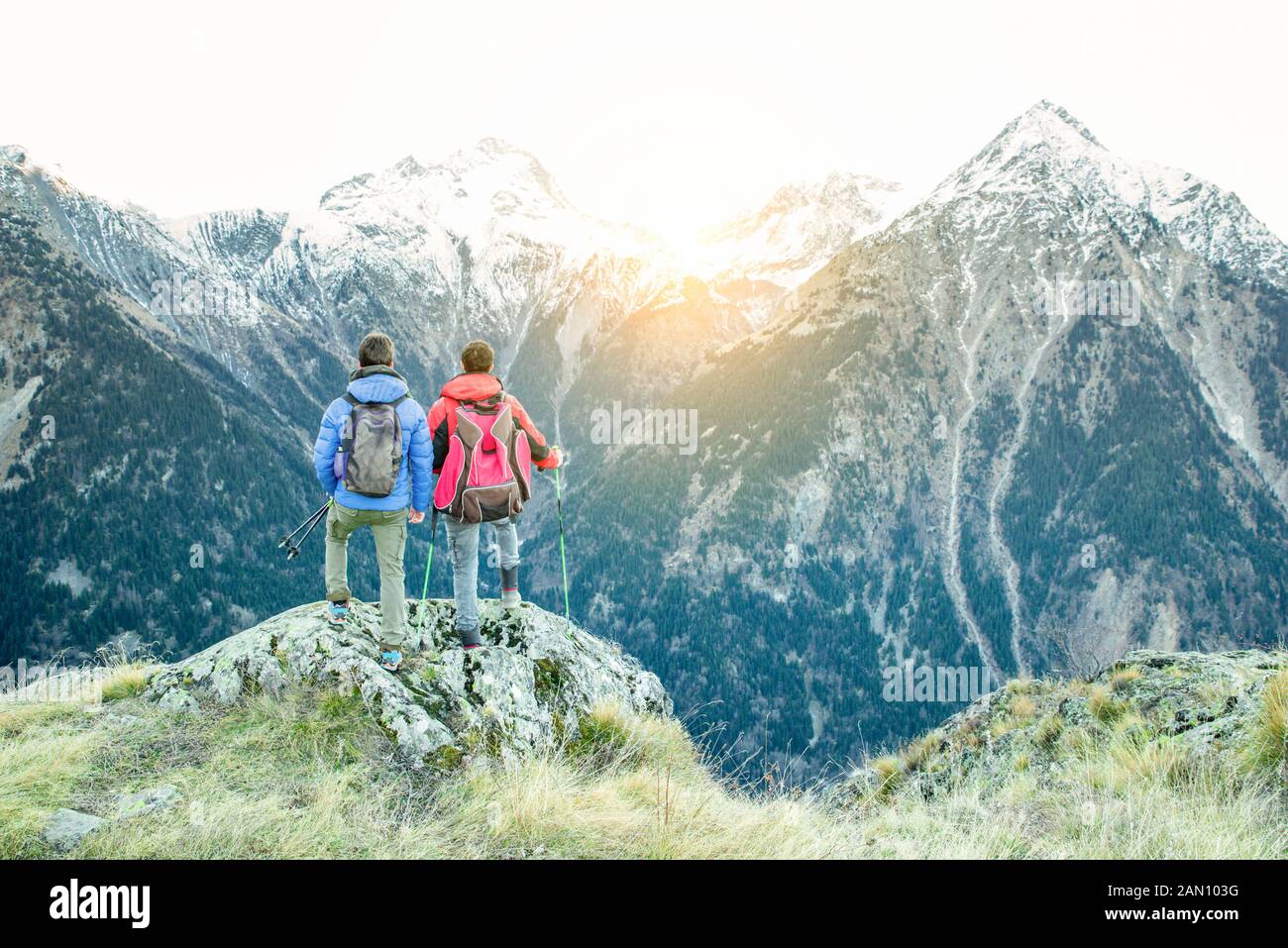 Back view of two friends hiking hi-res stock photography and images - Alamy