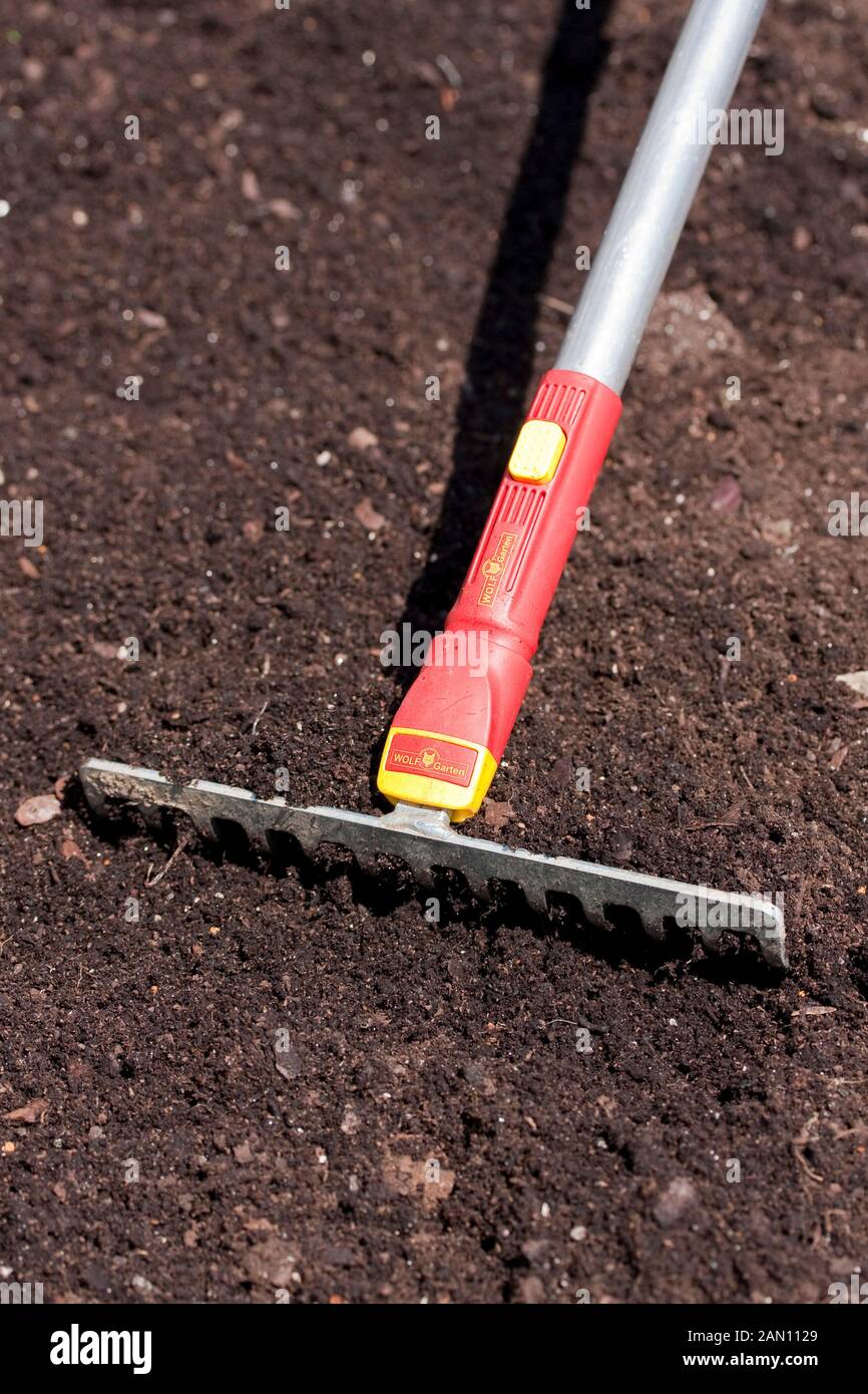 Tilth hi-res stock photography and images - Alamy