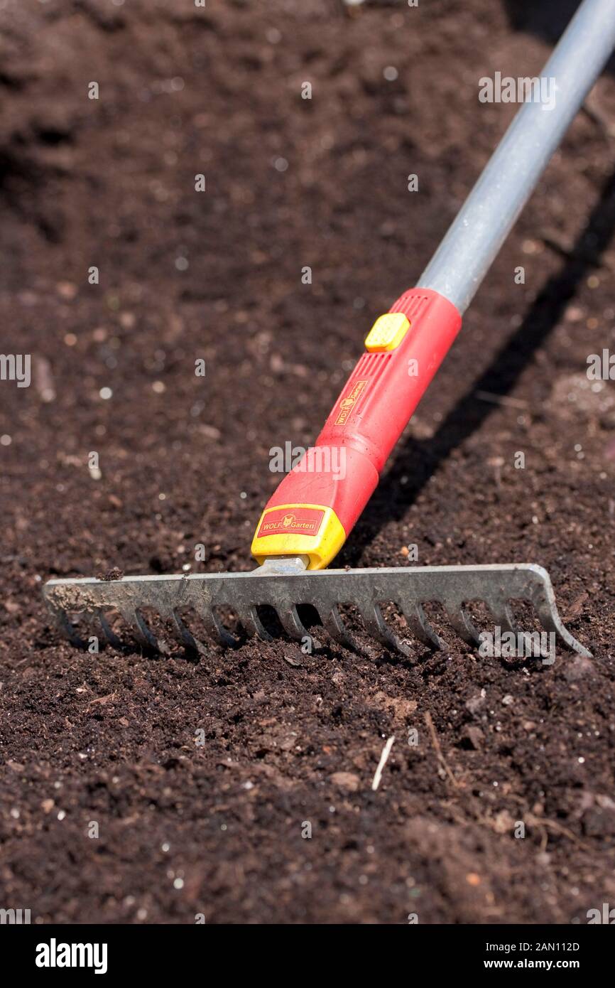 Tilth hi-res stock photography and images - Alamy