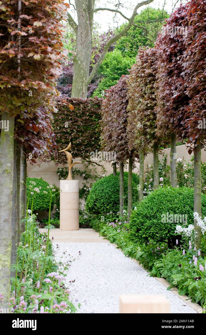 Pleached hi-res stock photography and images - Alamy