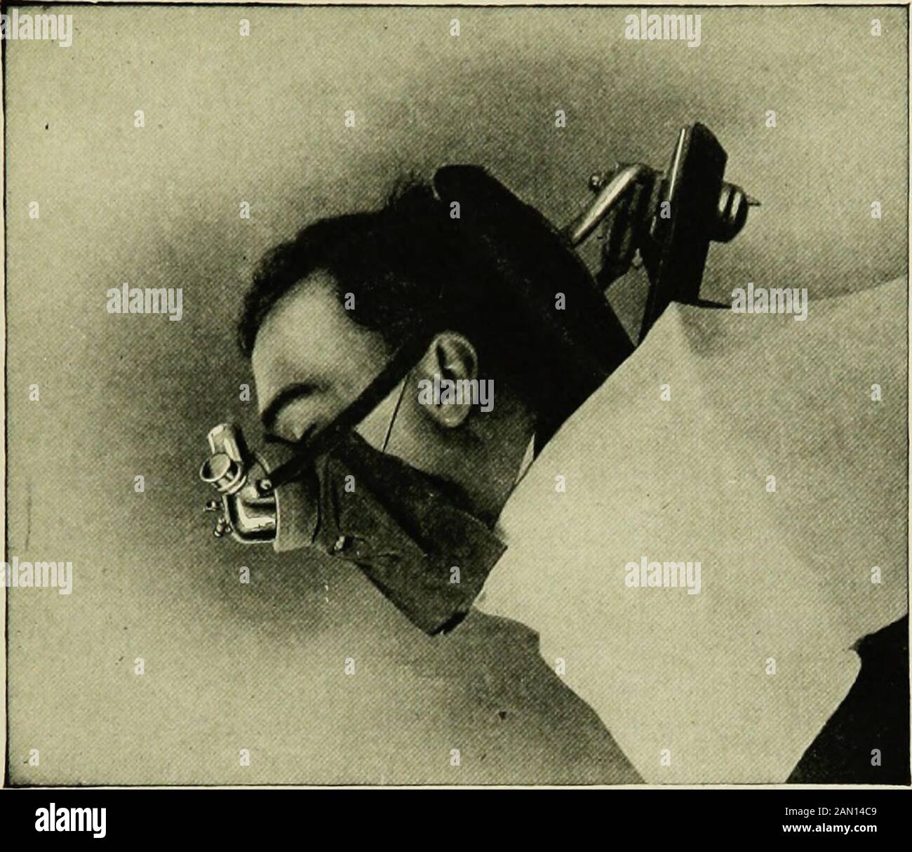 Chloroform inhaler hi-res stock photography and images - Alamy