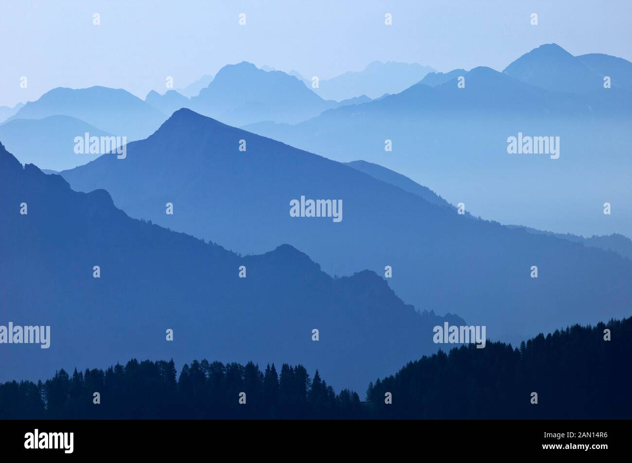 Karavanke mountain range hi-res stock photography and images - Alamy