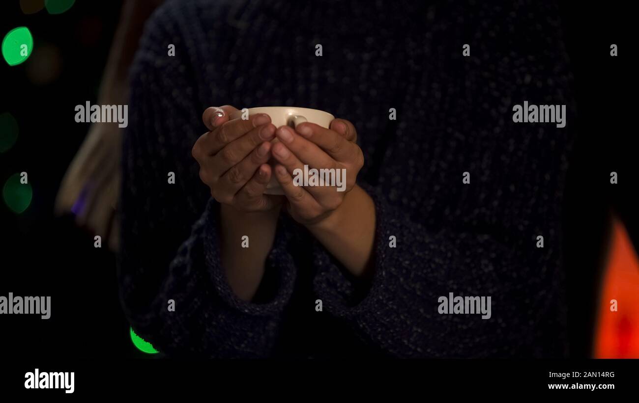 Homeless people cup hi-res stock photography and images - Alamy