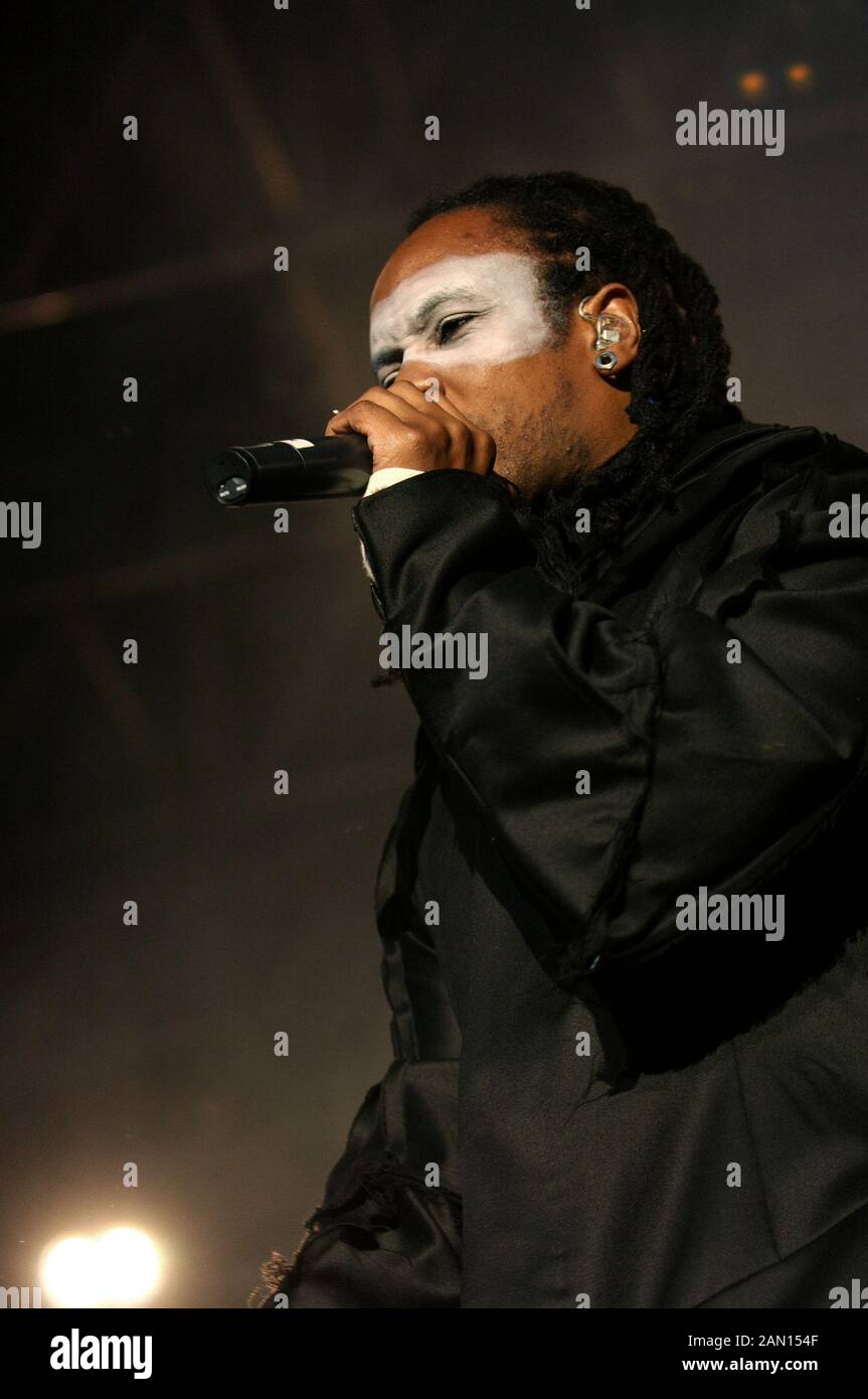 Maxim reality prodigy hi-res stock photography and images - Alamy