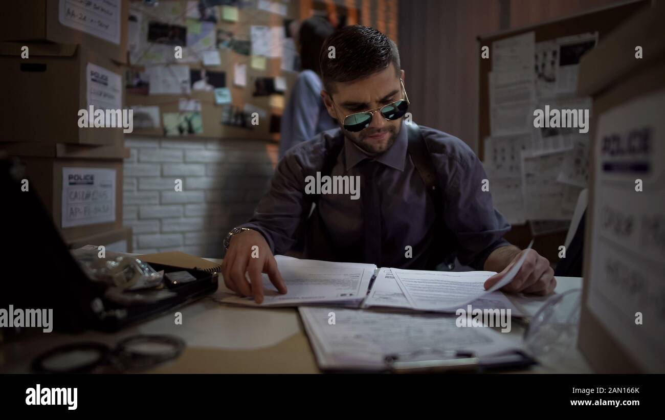 Police detective file hi-res stock photography and images - Alamy