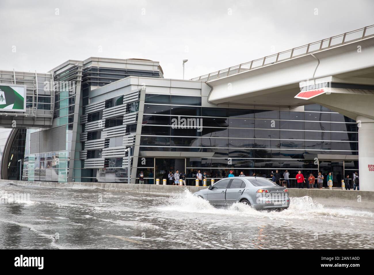 Dubai, United Arab Emirates, 11th January 2020: flooded streets of ...