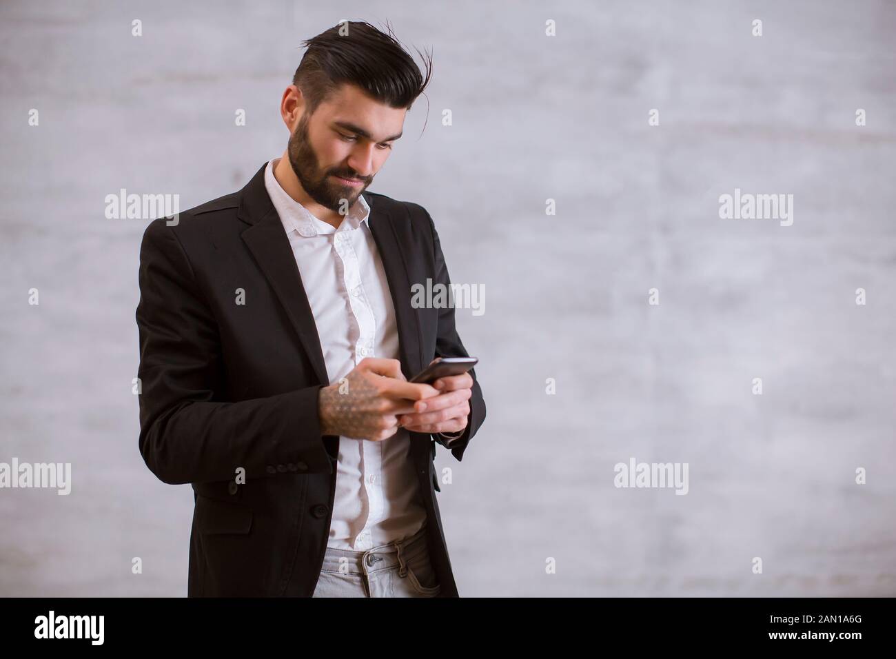 Standing wal hi-res stock photography and images - Alamy