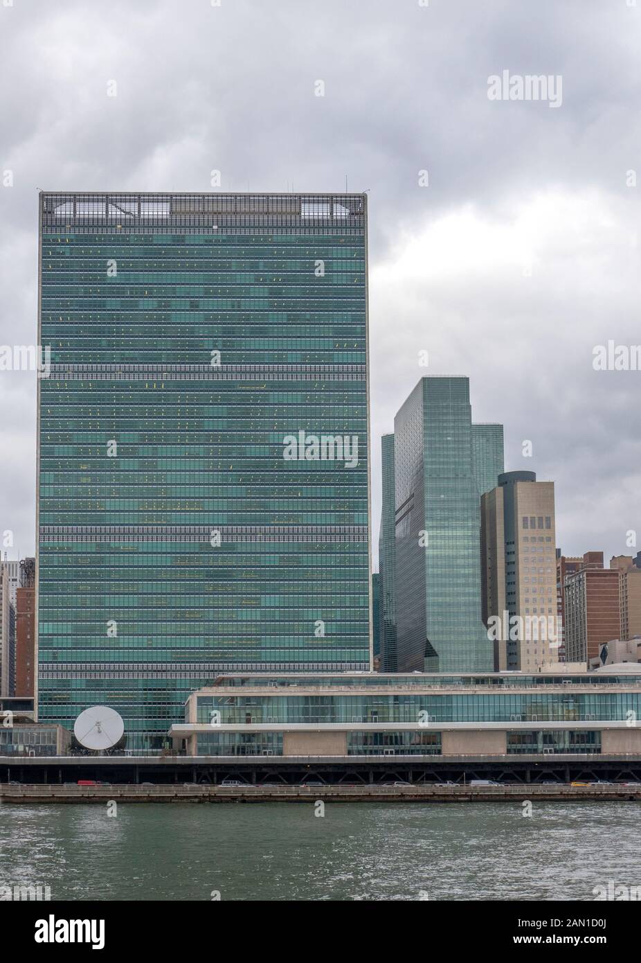 The United Nations UN building, US Mission to the United Nations ...