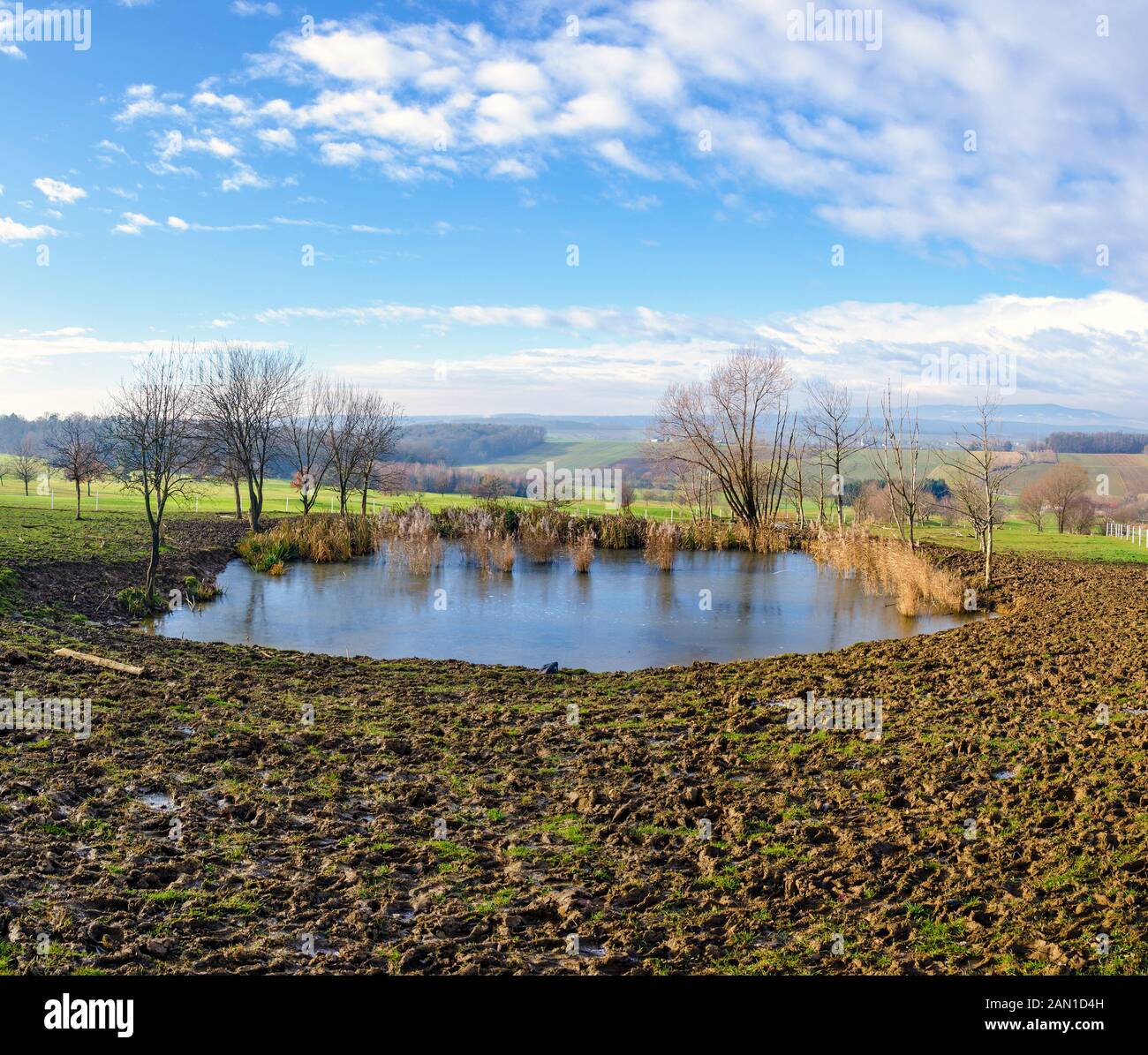 The landscape around the pond hi-res stock photography and images - Alamy