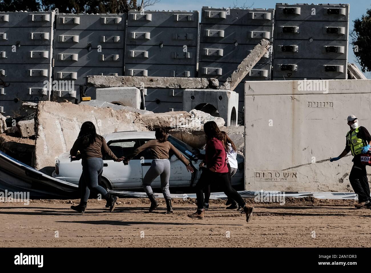 Idf base exercise hi-res stock photography and images - Alamy