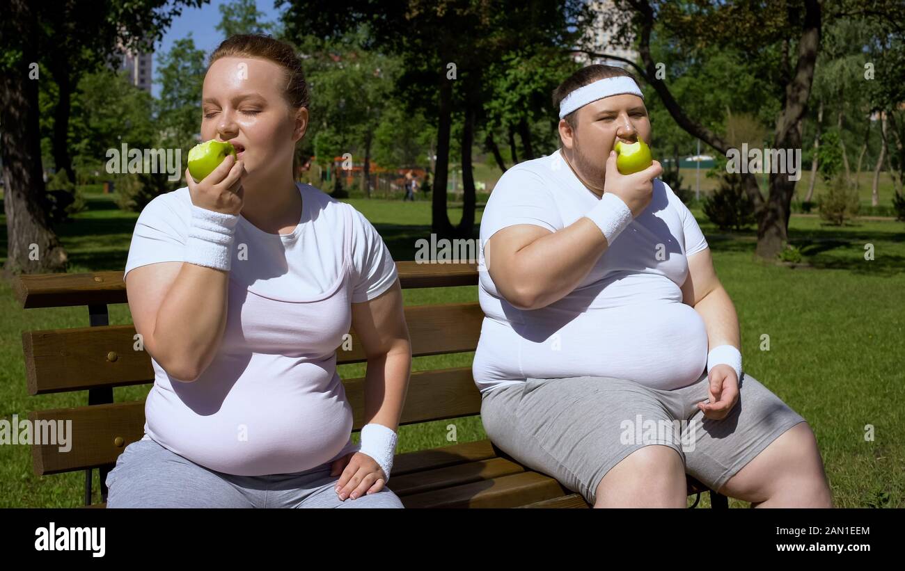 Obese people eating hi-res stock photography and images - Alamy