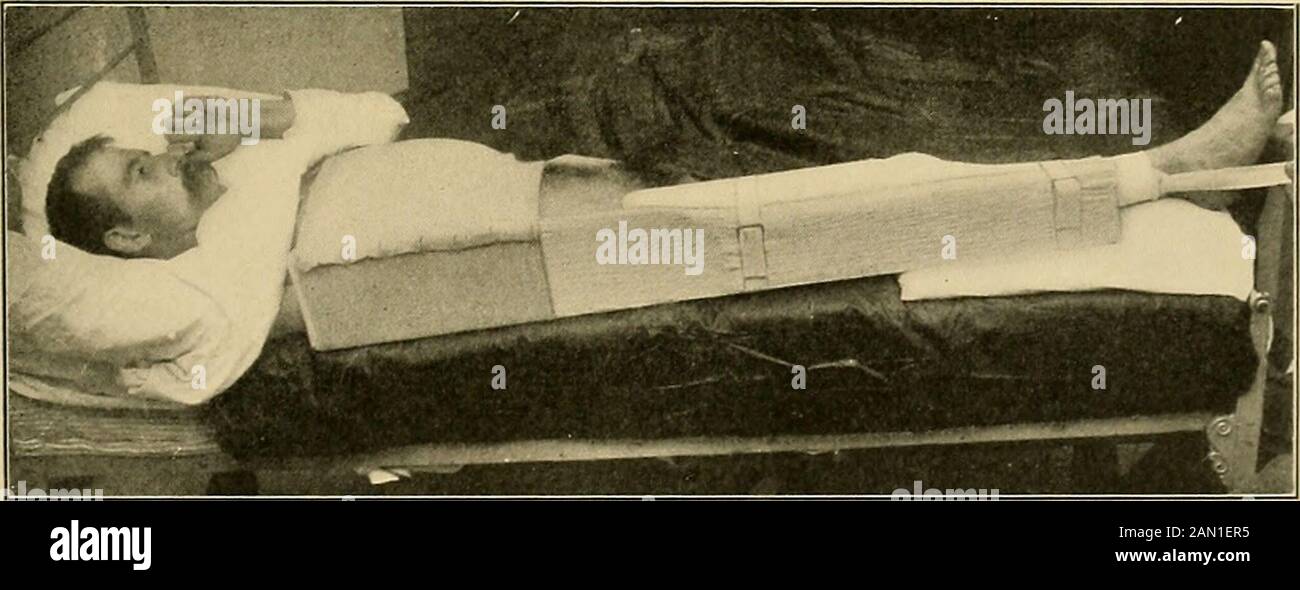 Pulley of two blocks hi-res stock photography and images - Alamy