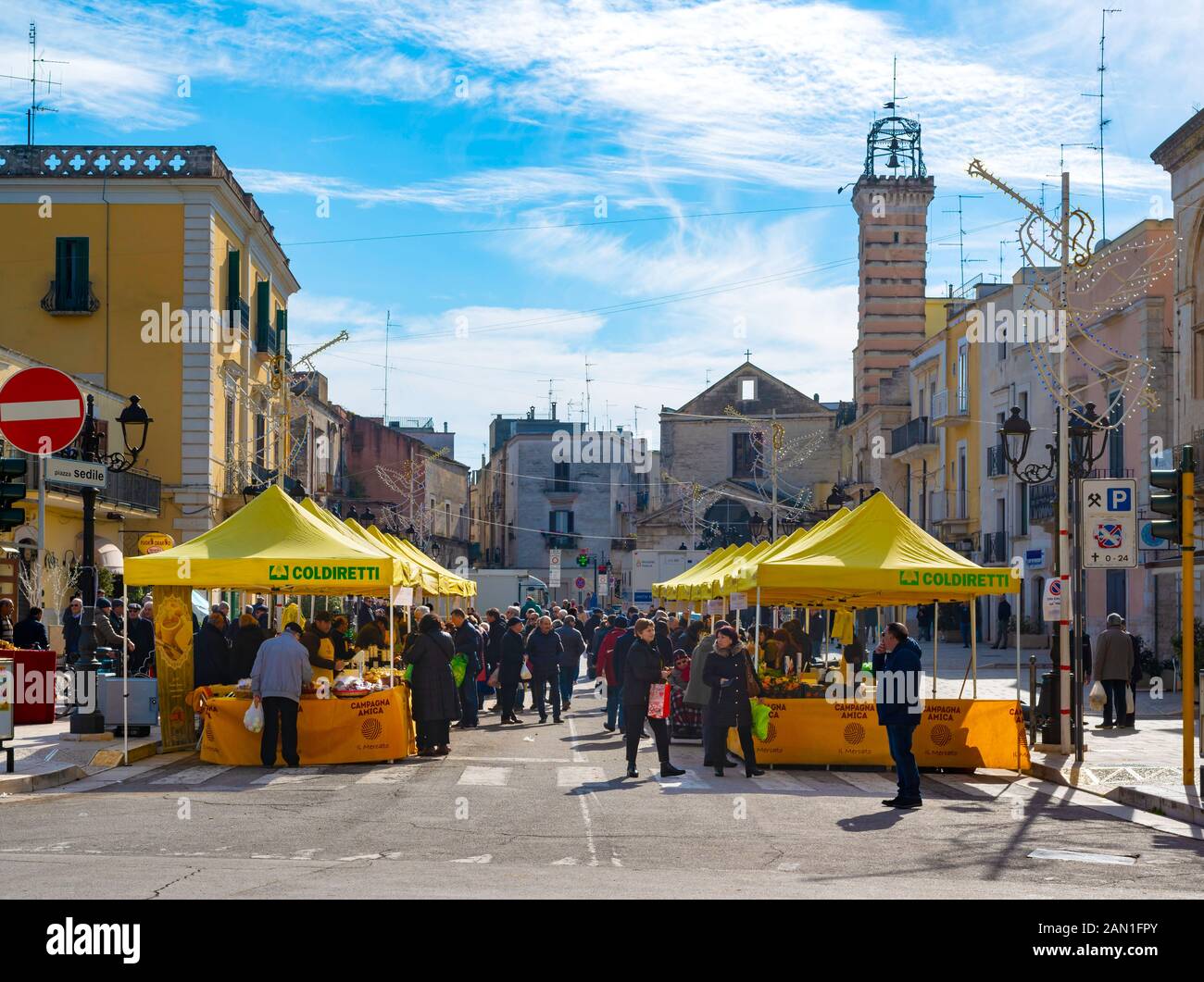 Villaggio square hi-res stock photography and images - Alamy