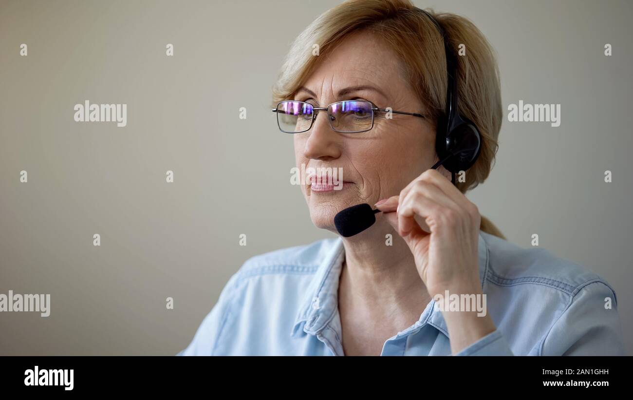 Old Lady Customer Service High Resolution Stock Photography and Images ...