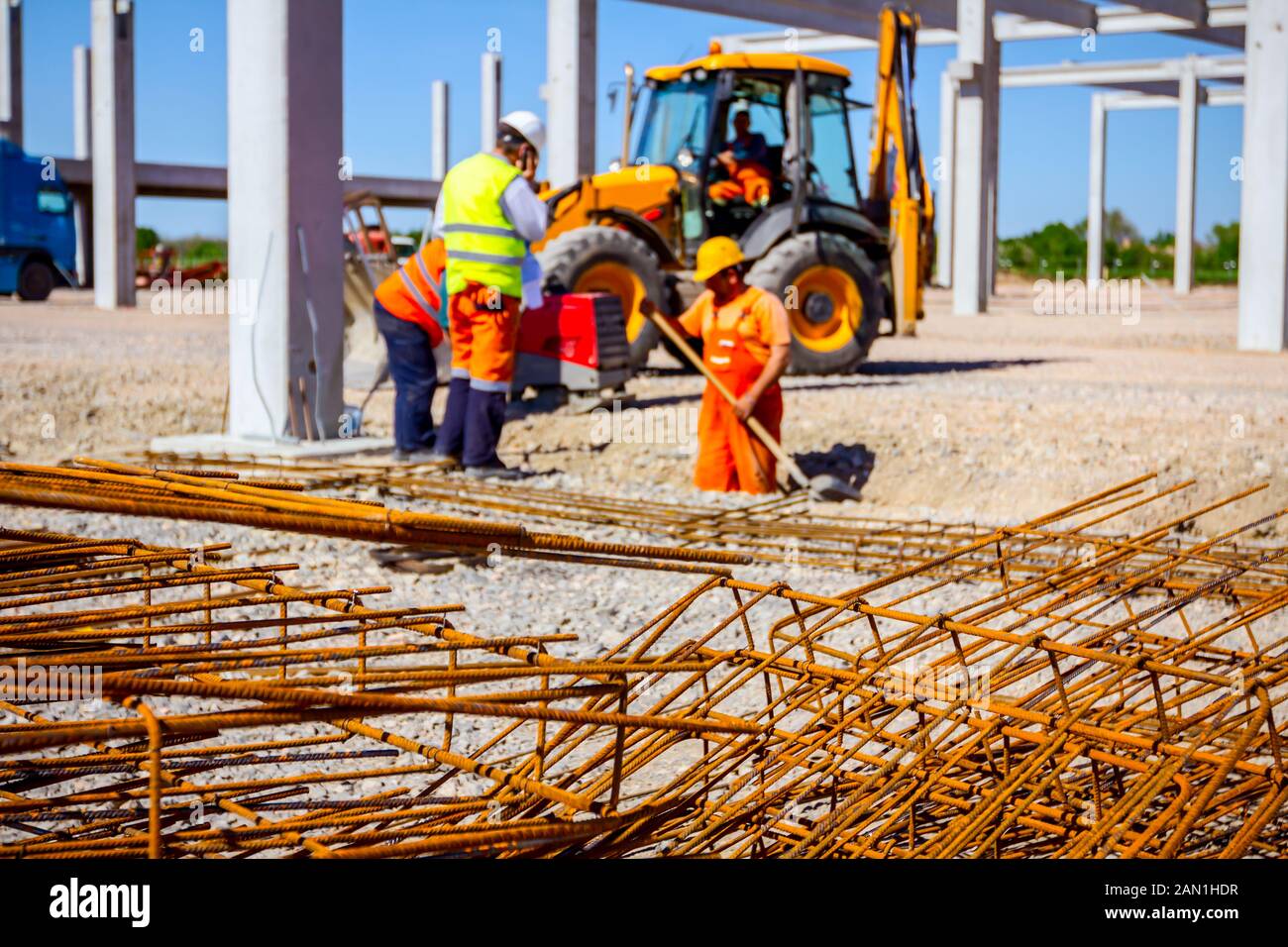 Basic metal profile made of bended and tied reinforcing rod in a ...