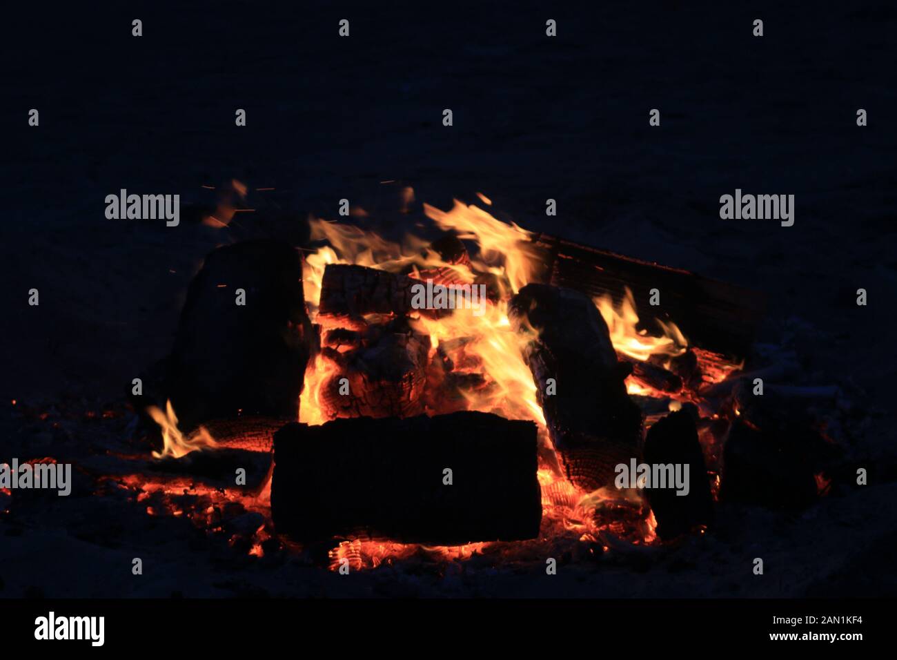 Large bonfire in night hi-res stock photography and images - Alamy