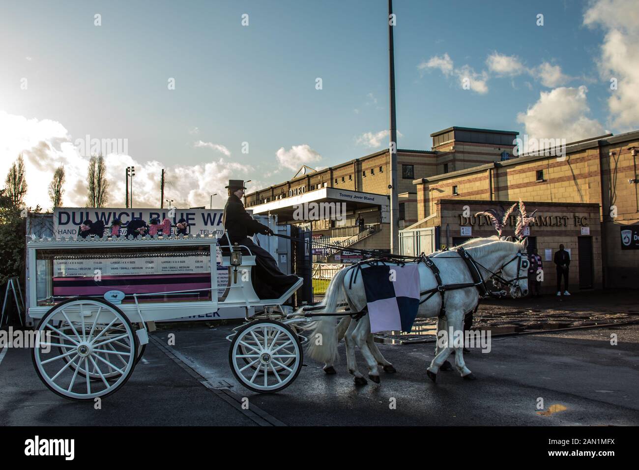 Dulwich hamlet fans hi-res stock photography and images - Alamy