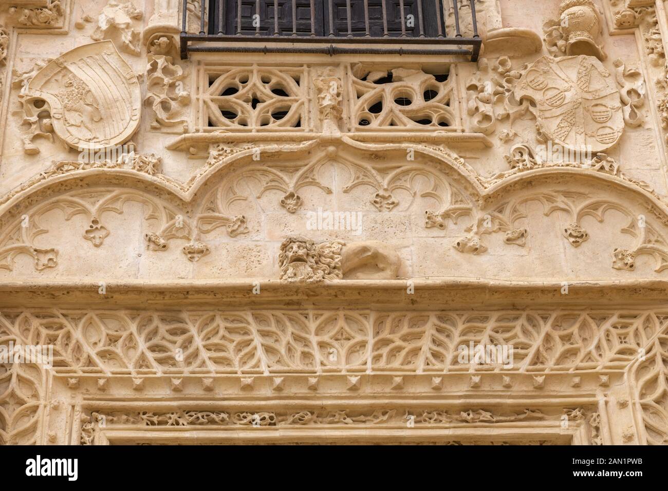 Ornate stone carvings hi-res stock photography and images - Alamy