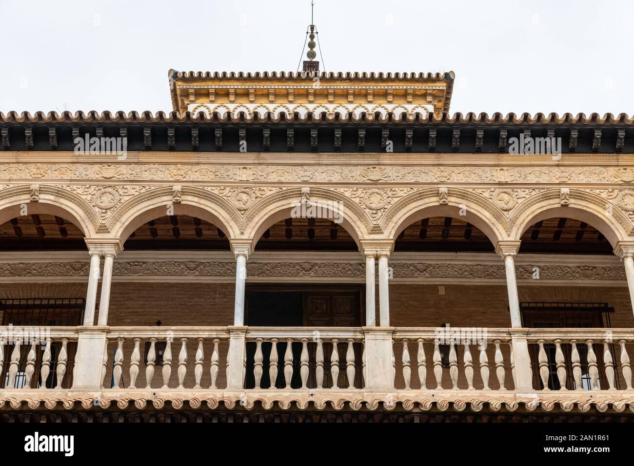 Semi circular arcades on marble columns in the Real Alcázar's Galeria ...
