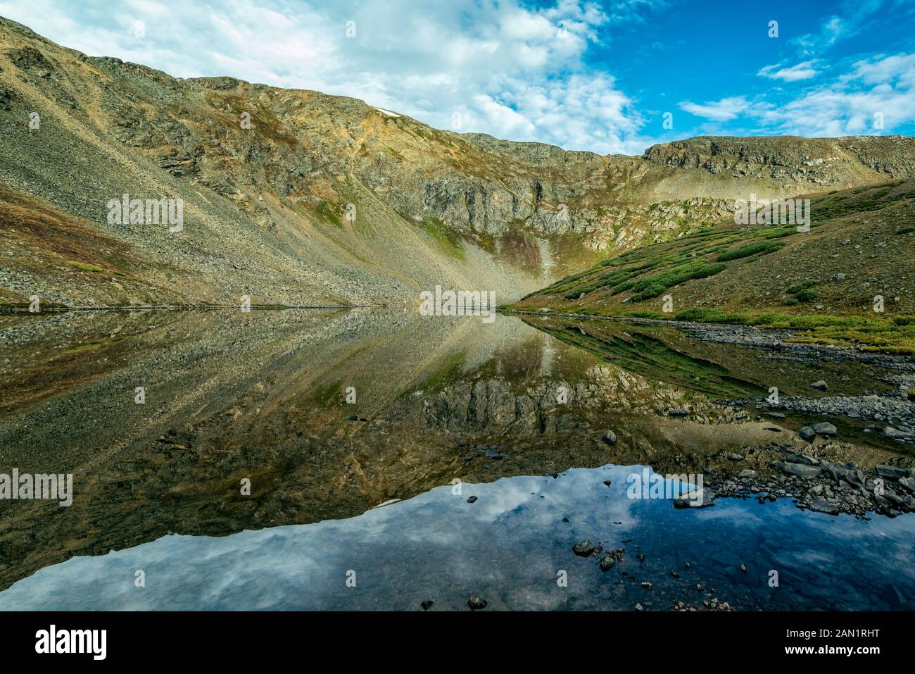 Shelf lake hi-res stock photography and images - Alamy