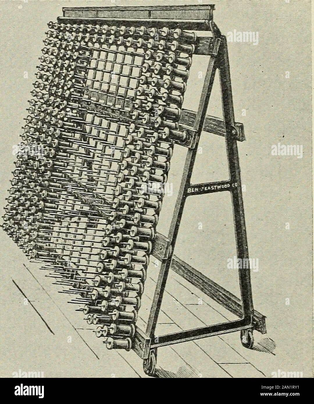 Reed space loom hi-res stock photography and images - Alamy