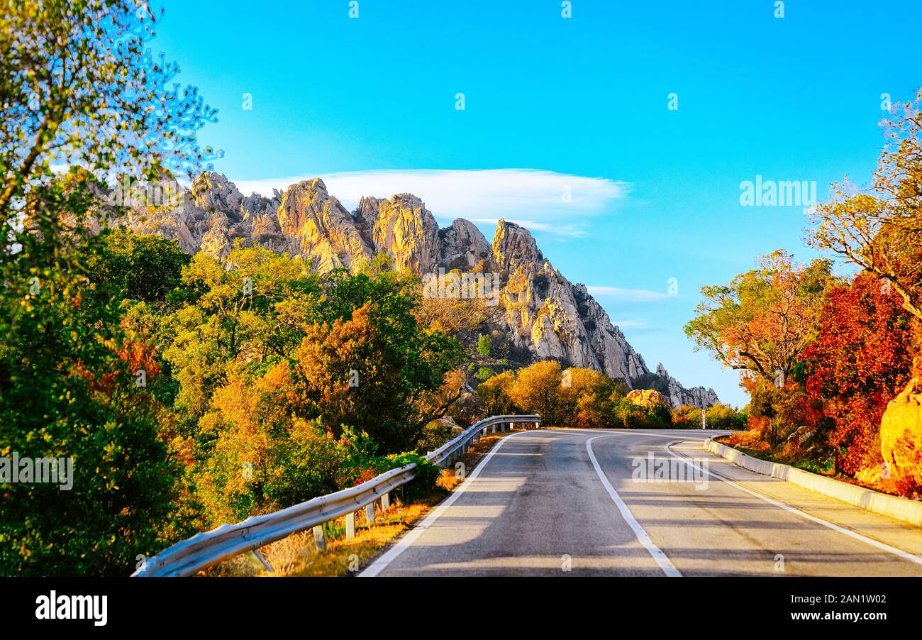 Roads without cars hi-res stock photography and images - Alamy