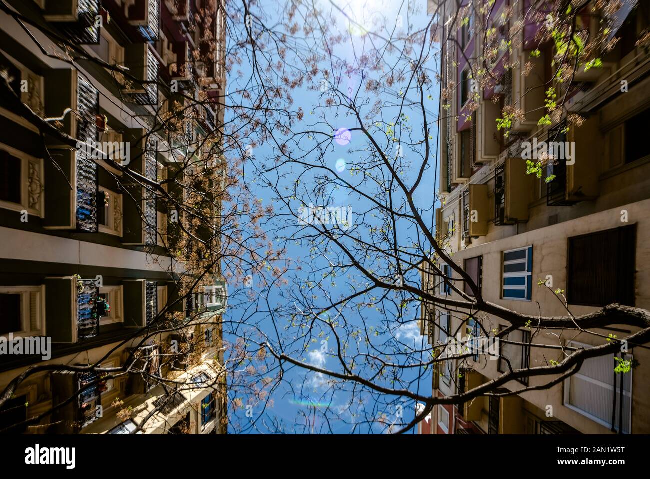 Symmetrical facades hi-res stock photography and images - Alamy