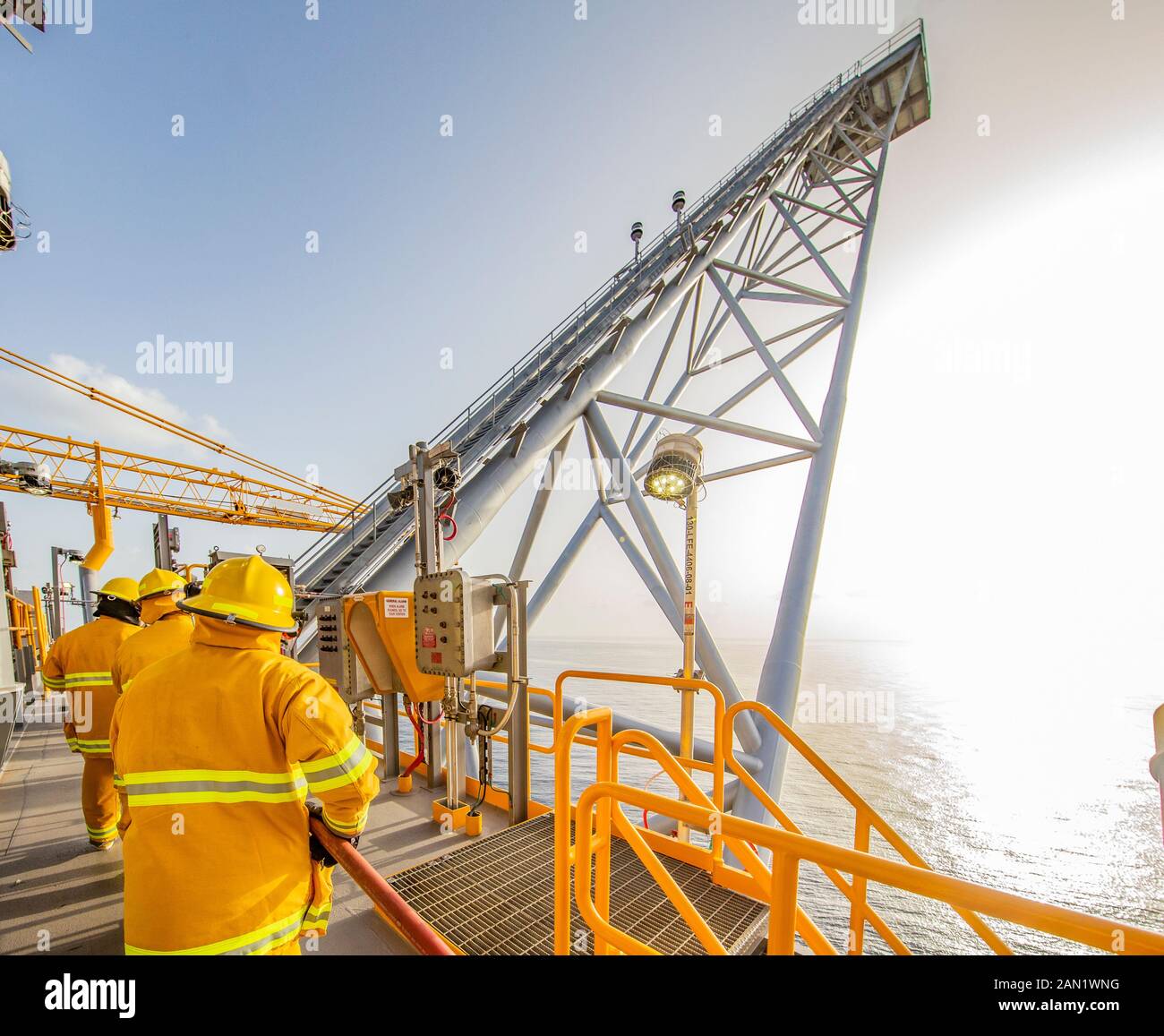 Gulf oil rig fire hi-res stock photography and images - Alamy