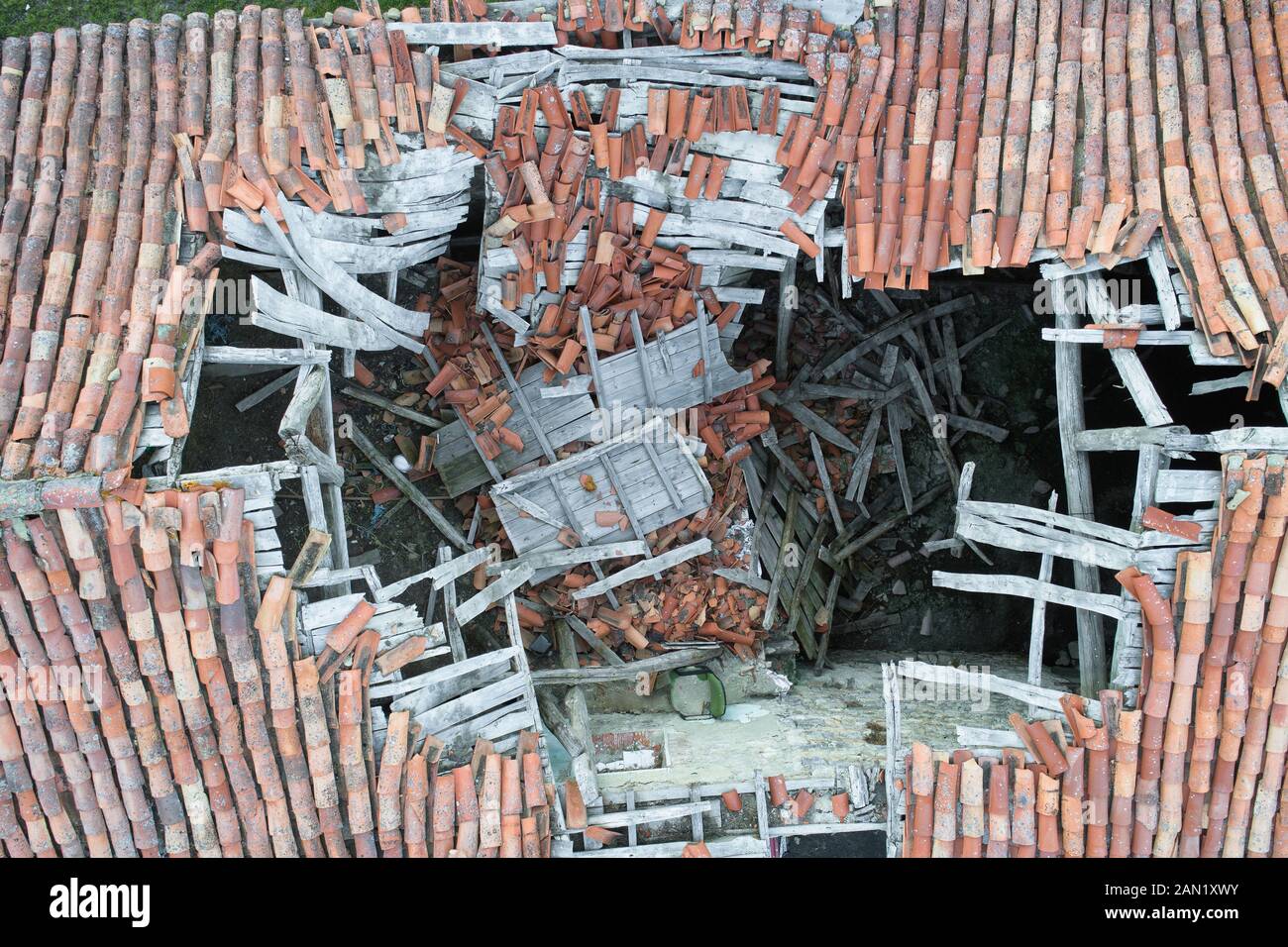 Broken roof hi-res stock photography and images - Alamy