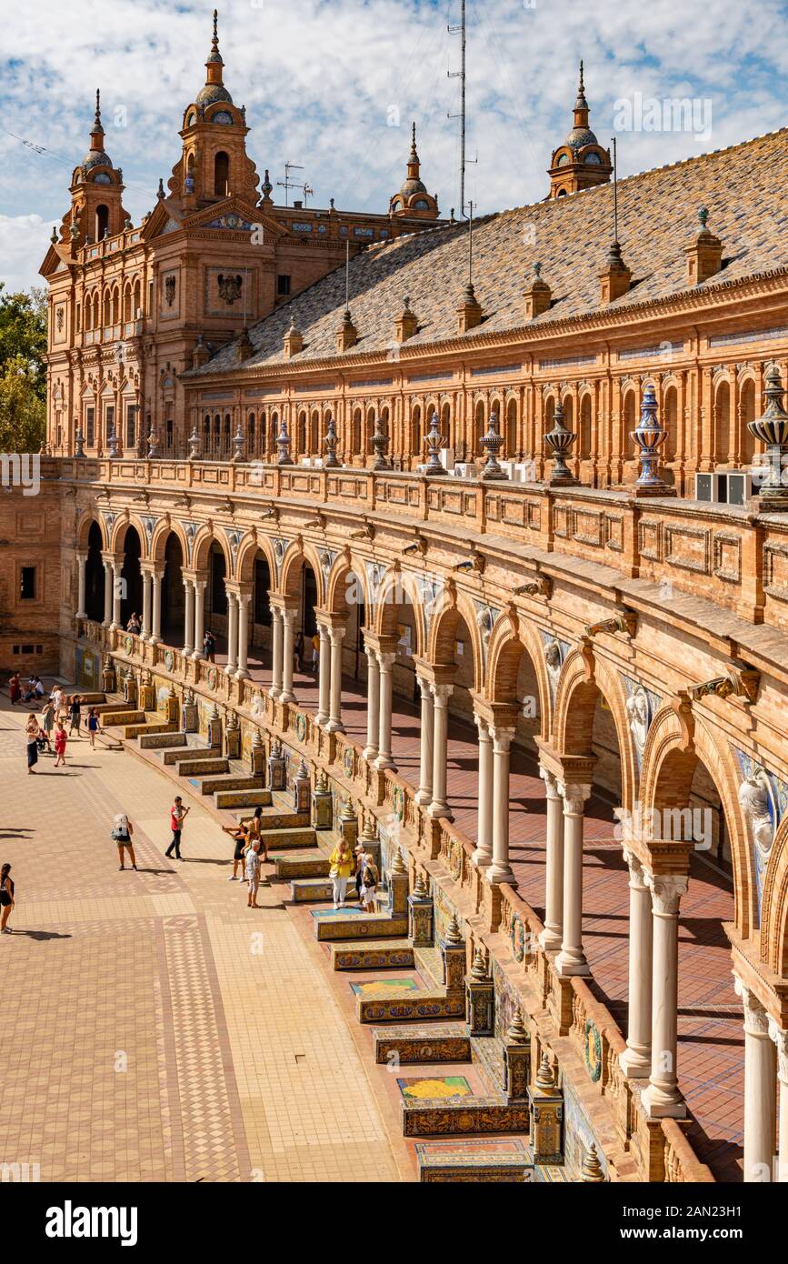Colonnade in patio de hi-res stock photography and images - Alamy