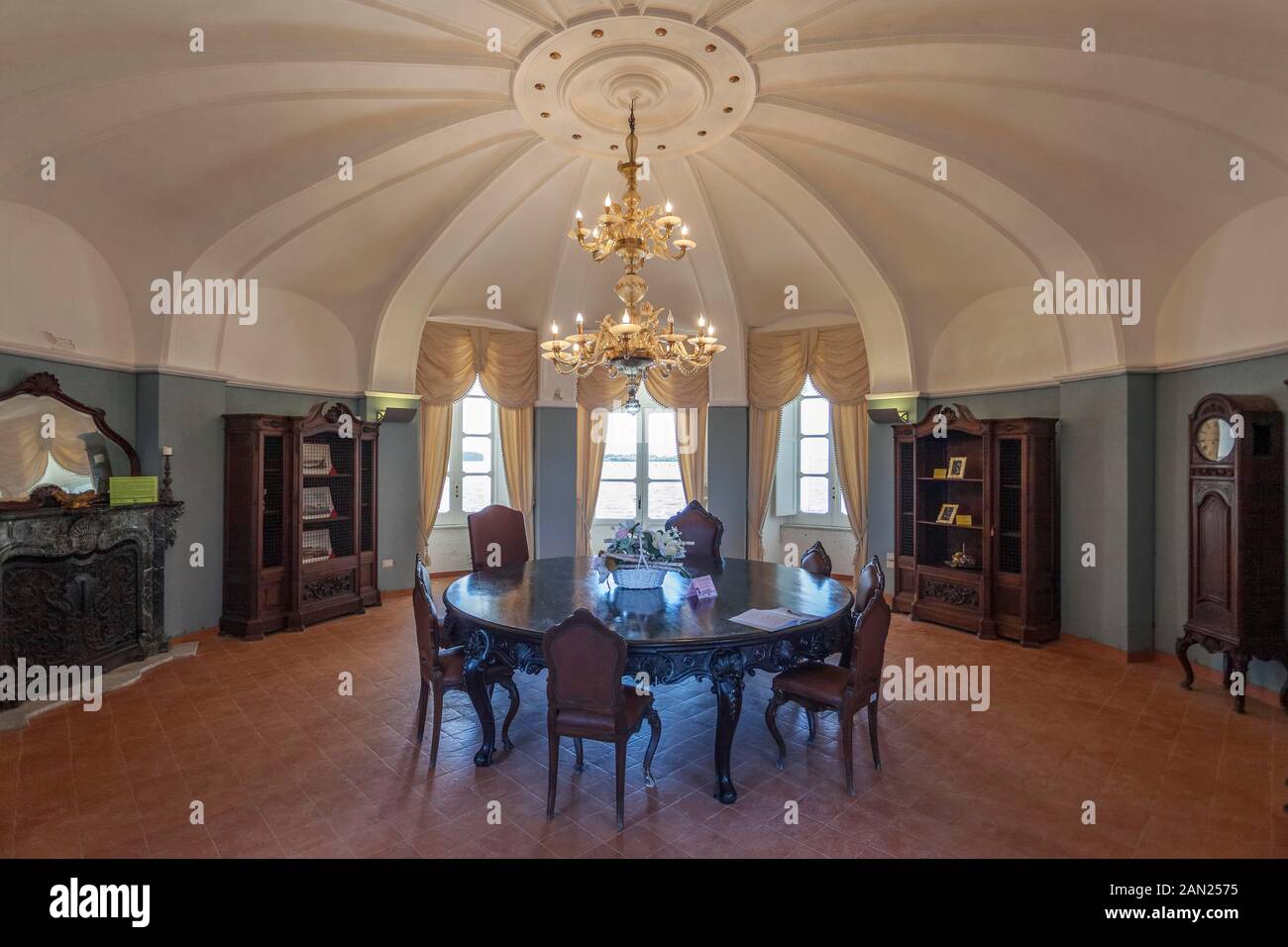Royal lodge interior hi-res stock photography and images - Alamy
