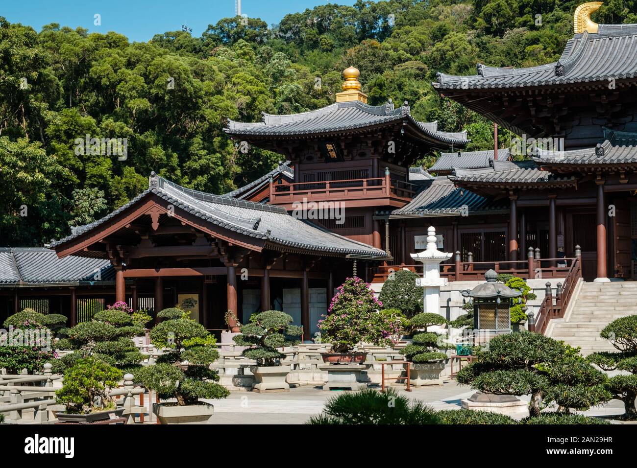 Kong religion asia china hi-res stock photography and images - Alamy