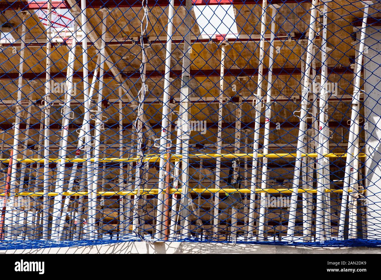 Safety struts hi-res stock photography and images - Alamy