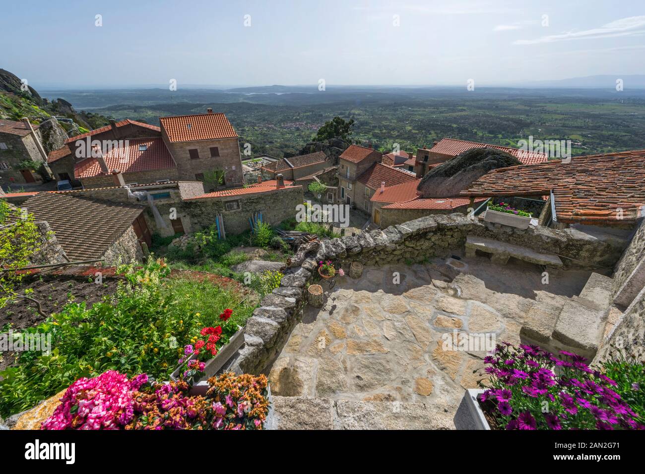Street view in Monsanto village, Portugal Stock Photo - Alamy