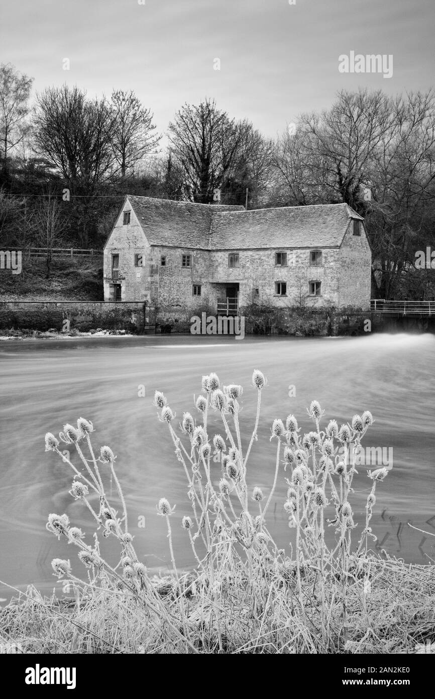 The Mill and River Stour at Sturminster Newton, Dorset, England Stock ...