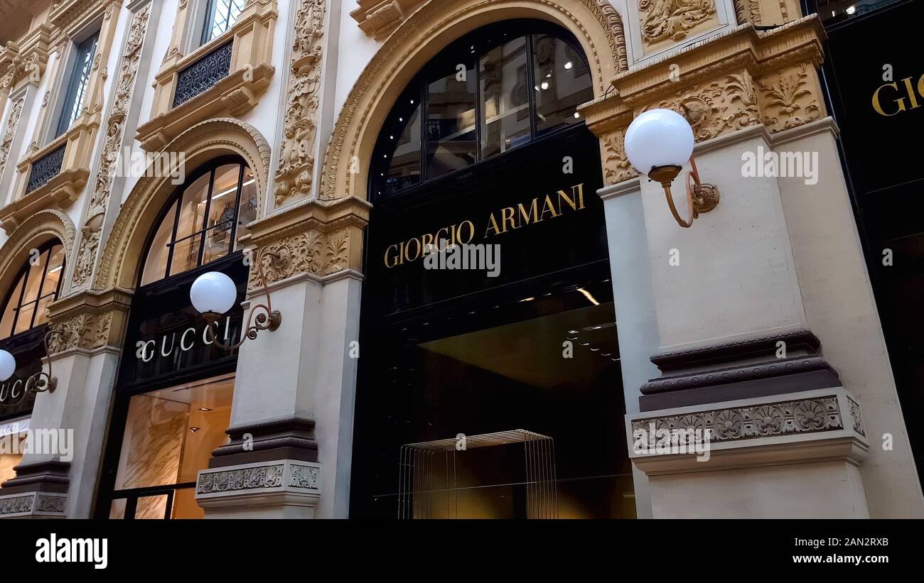 Gucci shop milan italy hi-res stock photography and images - Alamy
