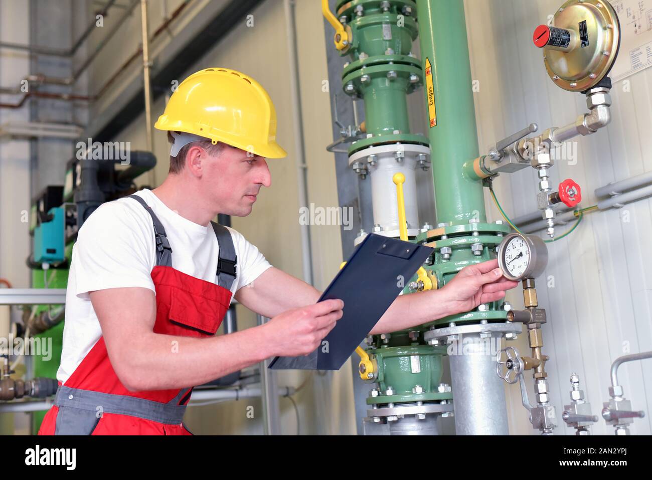 Engineer inspection industrial hi-res stock photography and images - Alamy