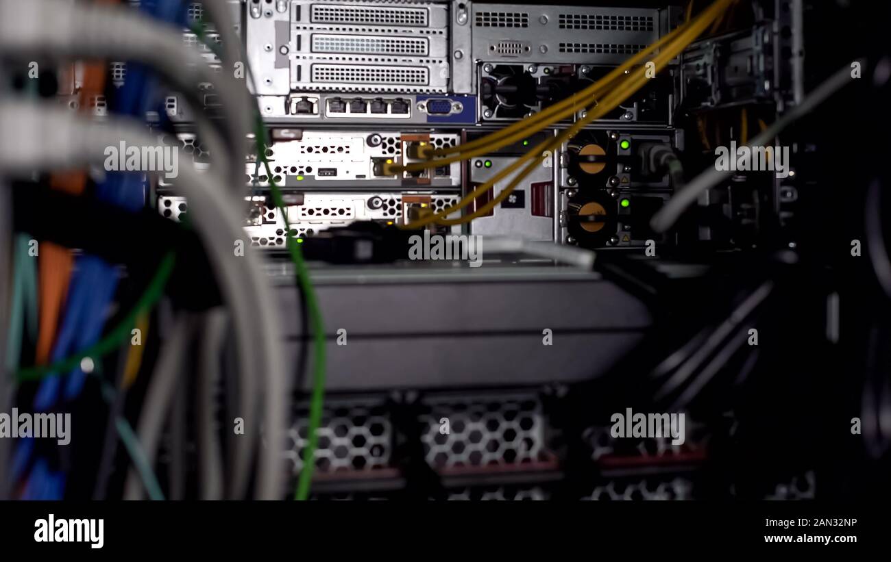 Data centre server wires hi-res stock photography and images - Alamy