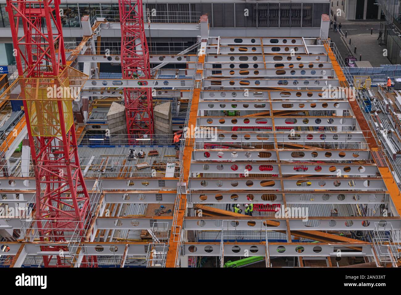 Steel frame beams hi-res stock photography and images - Alamy