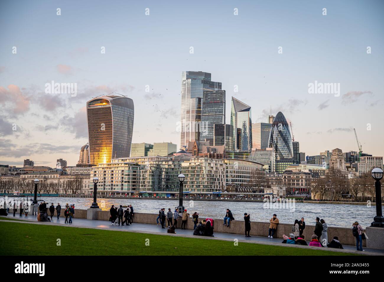 London skyline hi-res stock photography and images - Alamy