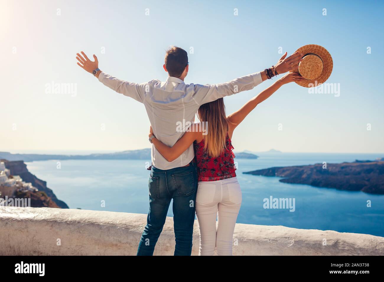 Couple love greece hi-res stock photography and images - Alamy