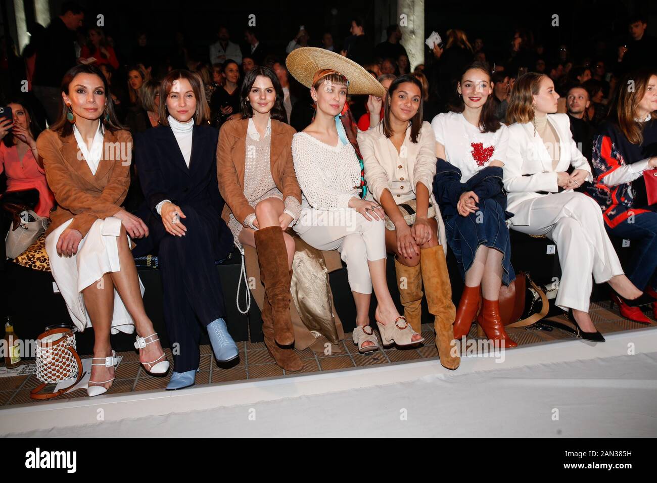 Berlin, Germany. 15th Jan, 2020. Nadine Warmuth (l-r), Peri Baumeister ...
