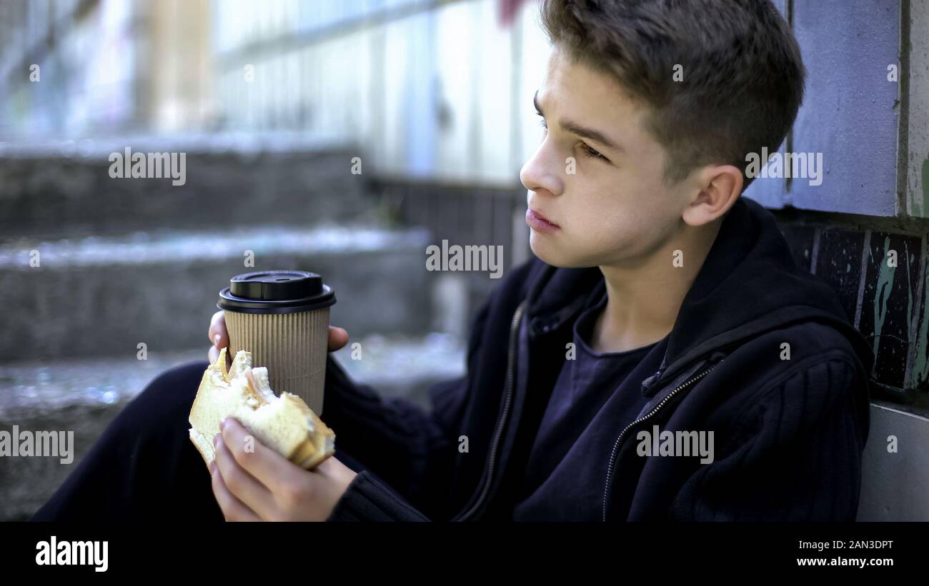 Bullying around hi-res stock photography and images - Alamy