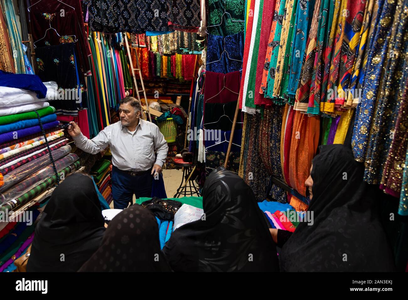 Islamic outfit hi-res stock photography and images - Alamy